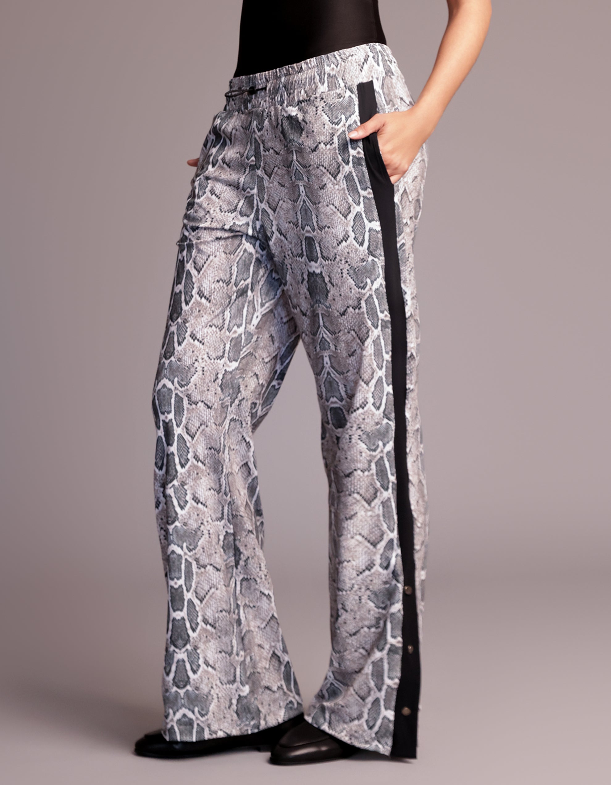 HEROINE SPORT ALBA PANTS [Snow Python]